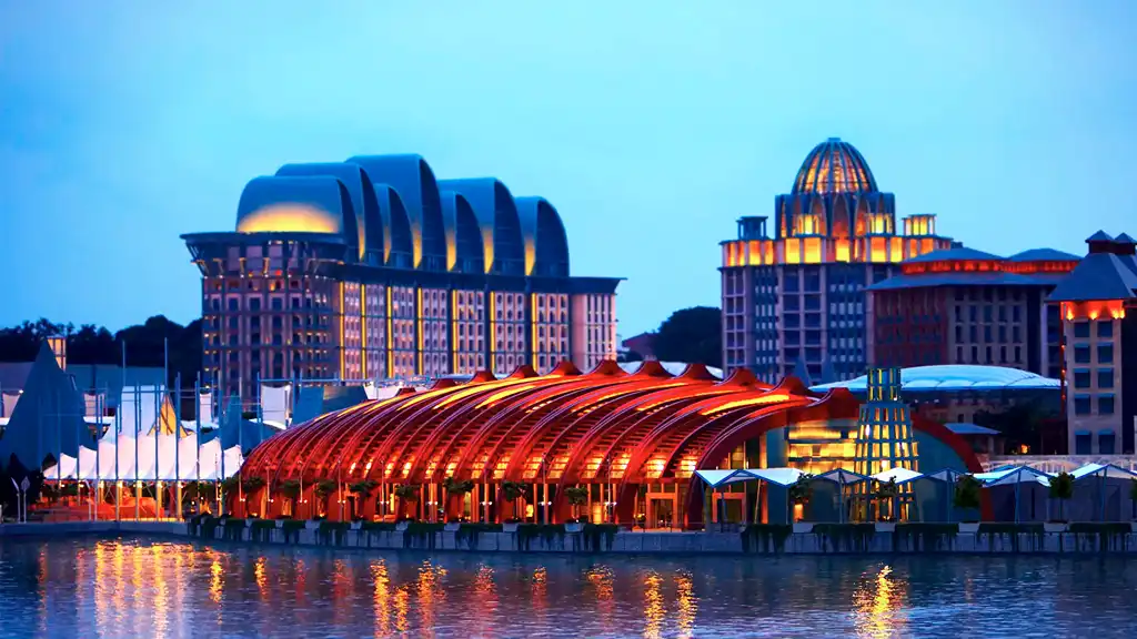 Resorts World Sentosa: Singapore’s Tropical Crown of Gaming and Adventure